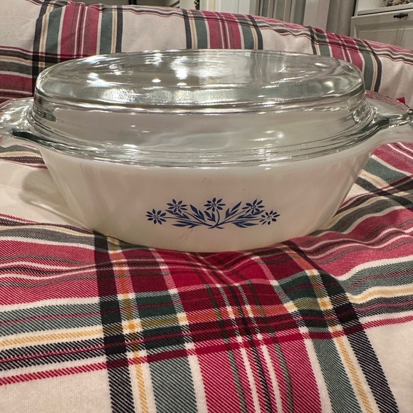 Pyrex | Kitchen | Vintage Pyrex Glass Casserole Dish With Lid | Poshmark
